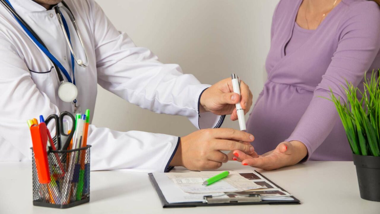 Apakah di Trimester 3 Perlu Cek Lab?