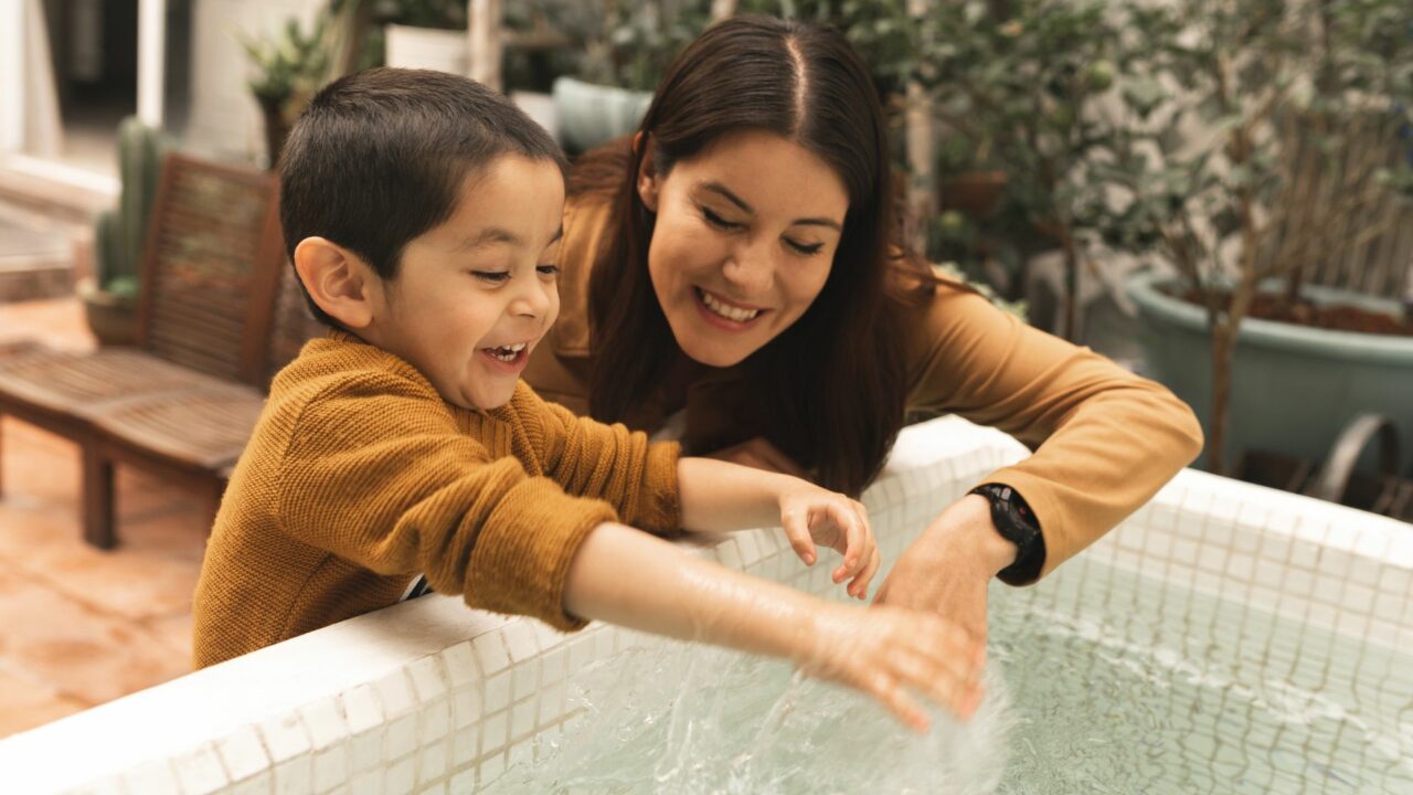 Autism Spectrum Disorder Bisa Dideteksi Dini, Ini Tanda-Tandanya!