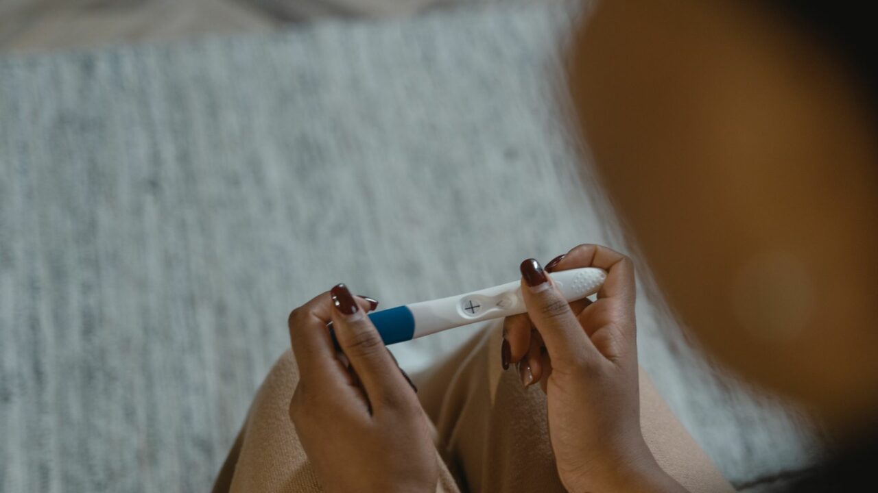 Ciri-Ciri Hamil 1 Minggu yang Terlihat dari Perut dan Tubuh